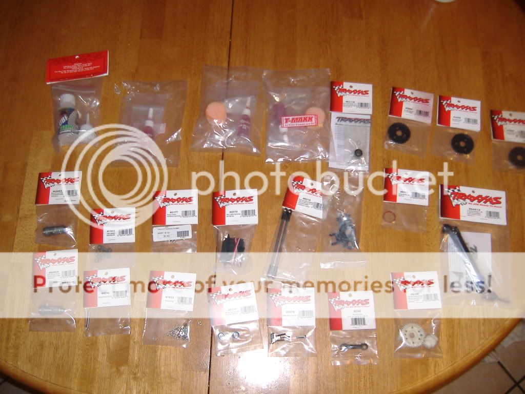 REVO 3.3 RACE ROLLER WITH SERVOS COMES WITH A TON OF HOP-UPS AND PARTS ...